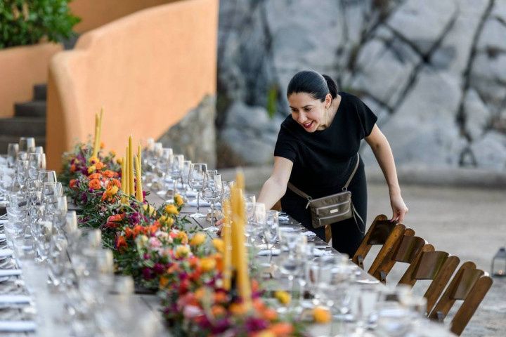 How To Choose the Right Wedding Planner For You