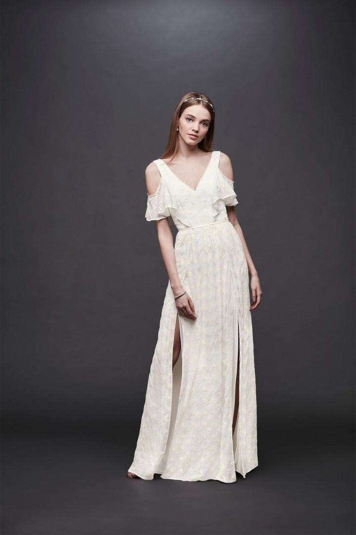 9 Wedding Dresses Under $300 for a Casual Bridal Style