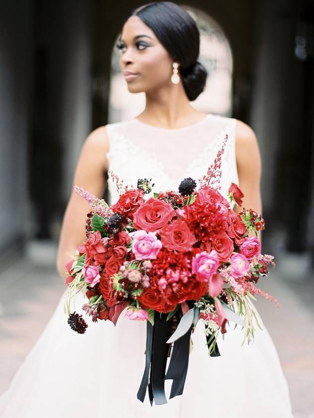 30 Colorful Wedding Bouquets That Are Super Cheerful