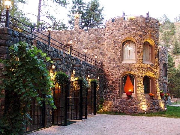 28 Castle Wedding Venues for the Ultimate Fairytale Wedding