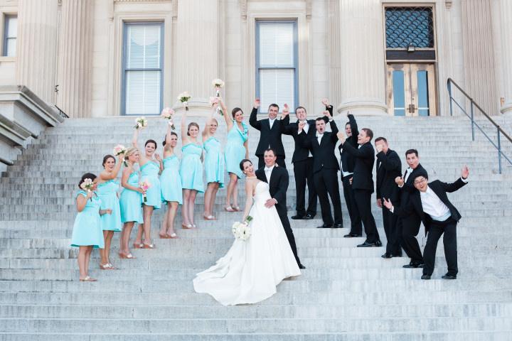 10 Wedding Party Poses You'll Want to Try