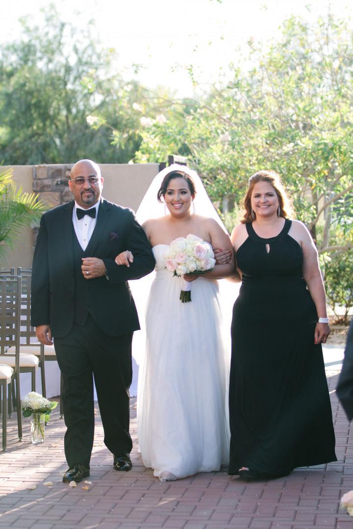 18 Sweet, Silly and Sentimental Wedding Day Parent Photos