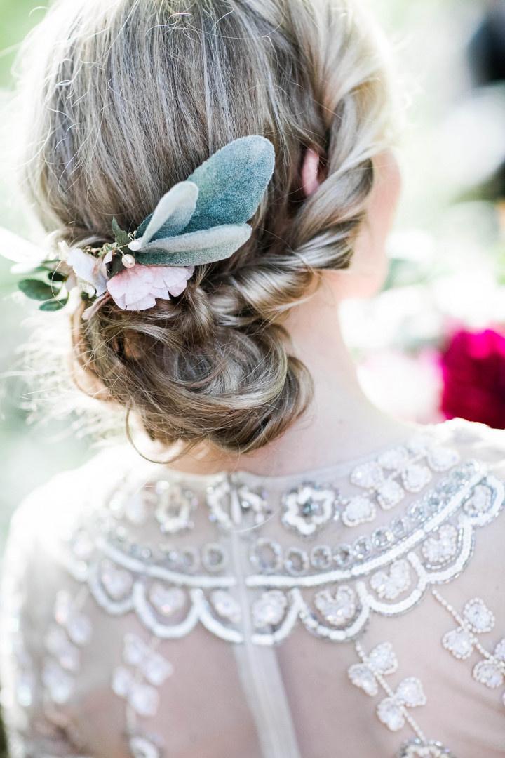 The Best Winter Wedding Hairstyles, According to Stylists