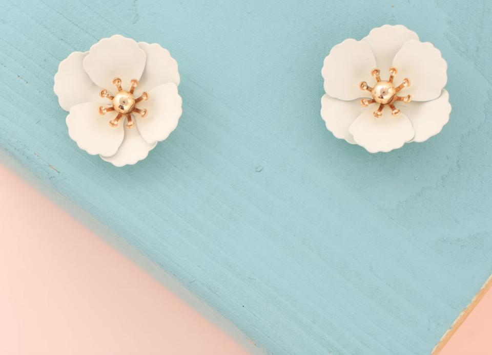 21 Floral Bridal Earrings for Garden-Inspired Style