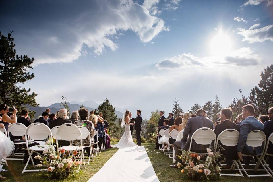 The 24 Best Colorado Wedding Venues with Mountain Views