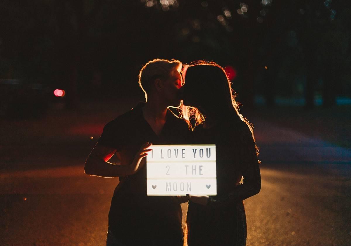 22 Engagement Announcement Ideas to Steal for the Big Reveal