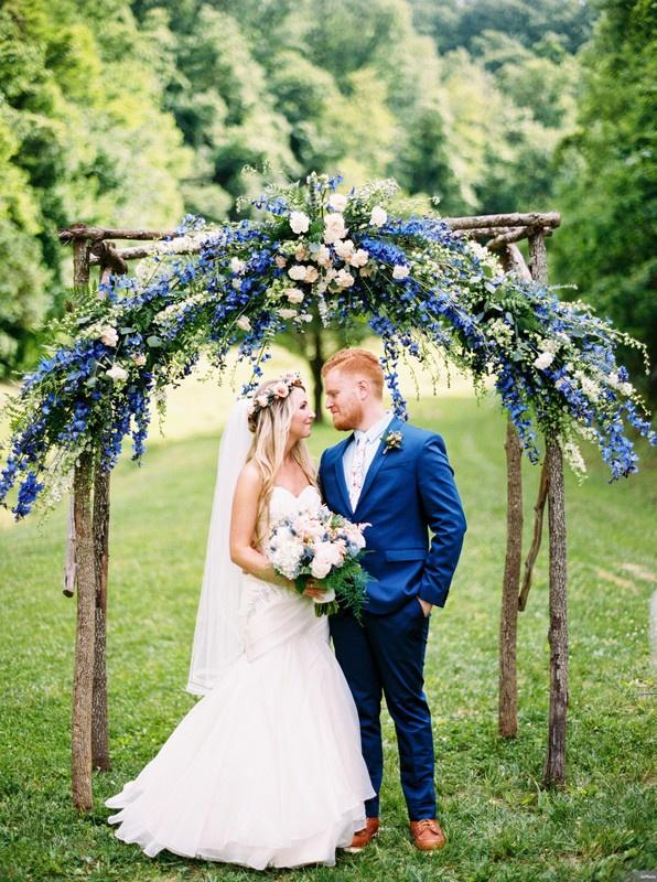 29 Blue Wedding Theme Ideas for Any Season & Venue Type