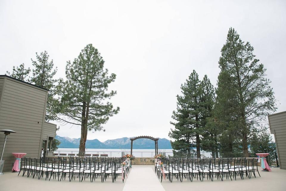 14 Lake Tahoe Wedding Venues That Are Truly Spectacular