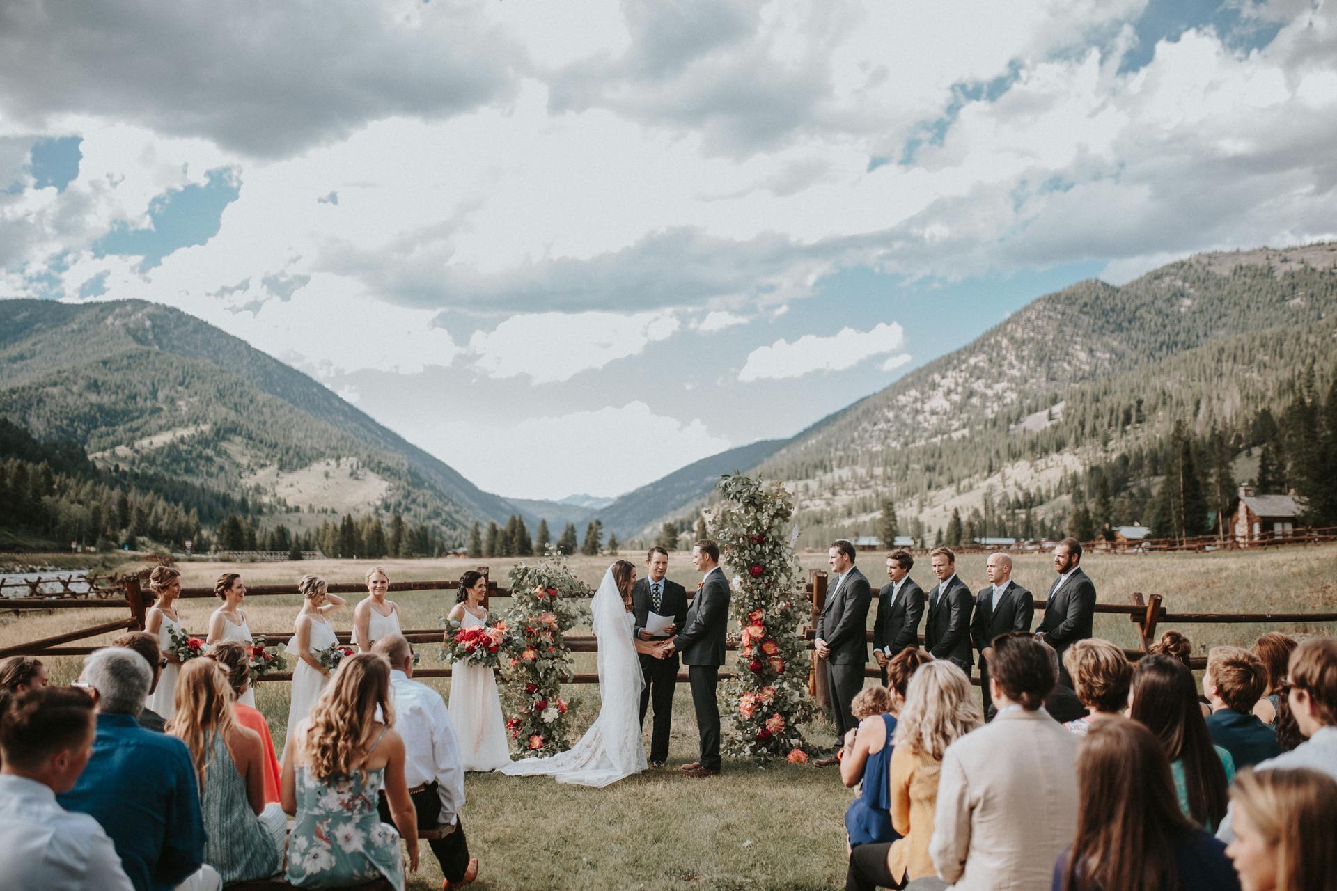 15 Cabin Wedding Venues in the U.S.