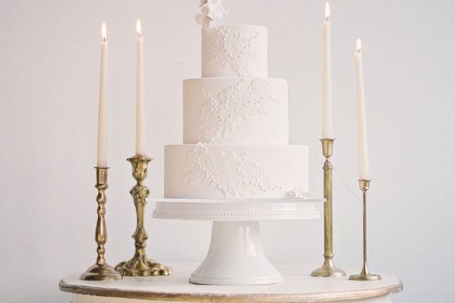 20 Naked Wedding Cakes That Are Better Without Frosting