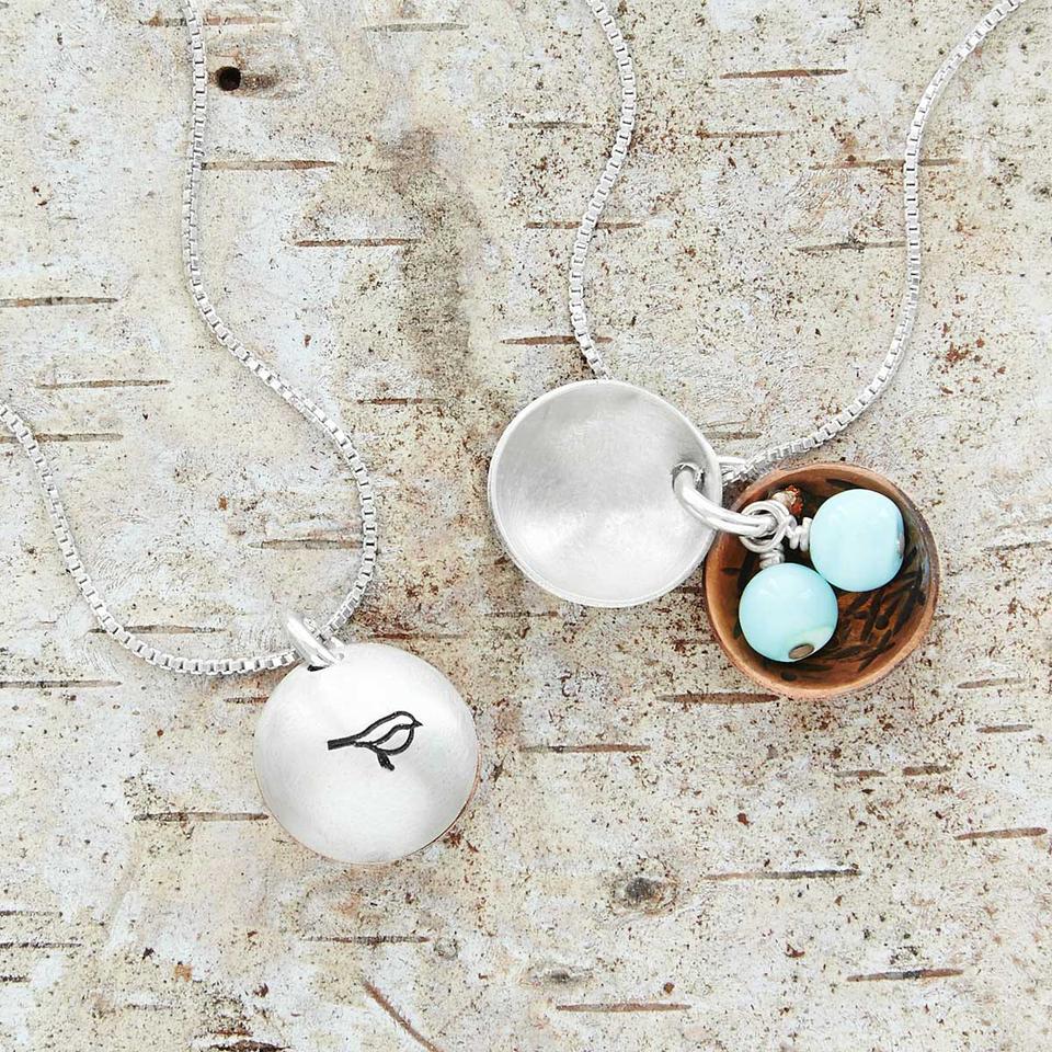 Mother of the Bride Gifts: What to Buy & When to Give Them