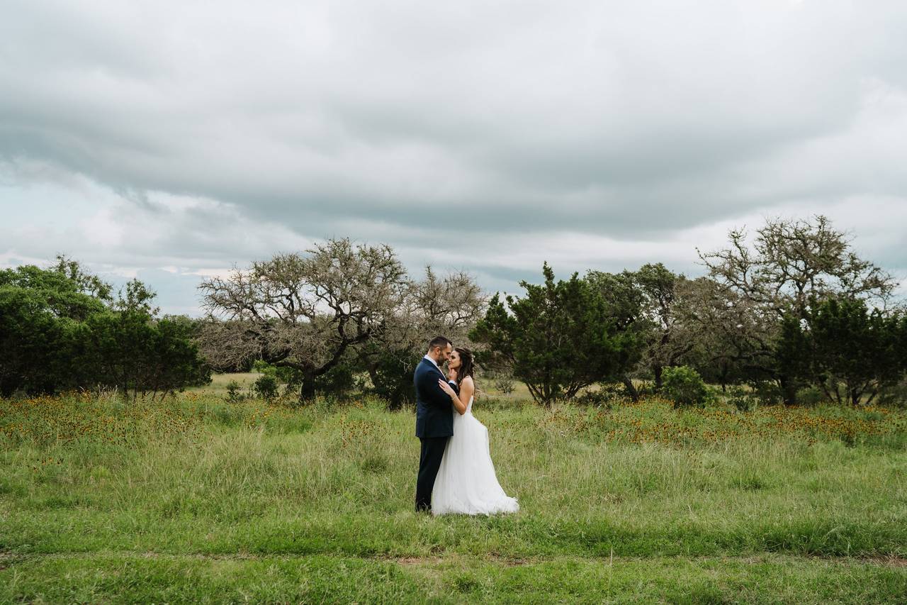 Memory Lane Ranch & Lodge - Barn & Farm Wedding Venues - Dripping ...