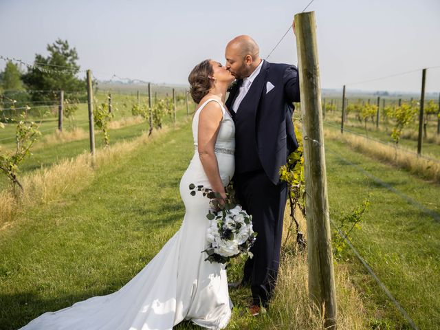 Erica & Deonte Classic Spring Wedding in Springfield, IL