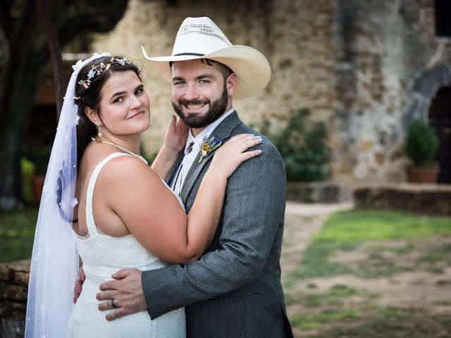 Fiona & Jeffrey Romantic Summer Wedding in San Antonio, TX