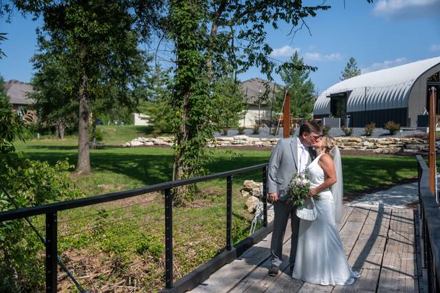 Echo Creek - Venue - Wentzville, MO - WeddingWire