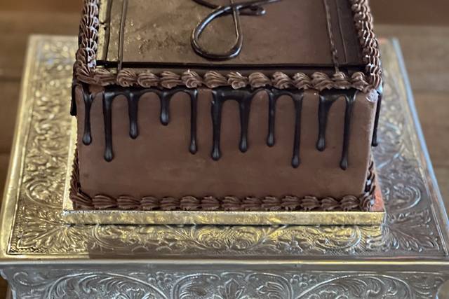 Candy Haven & Cakes - Wedding Cake - Denton, TX - WeddingWire