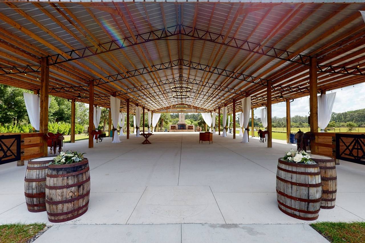 A Line Ranch - Barn & Farm Weddings - North Fort Myers, FL - WeddingWire