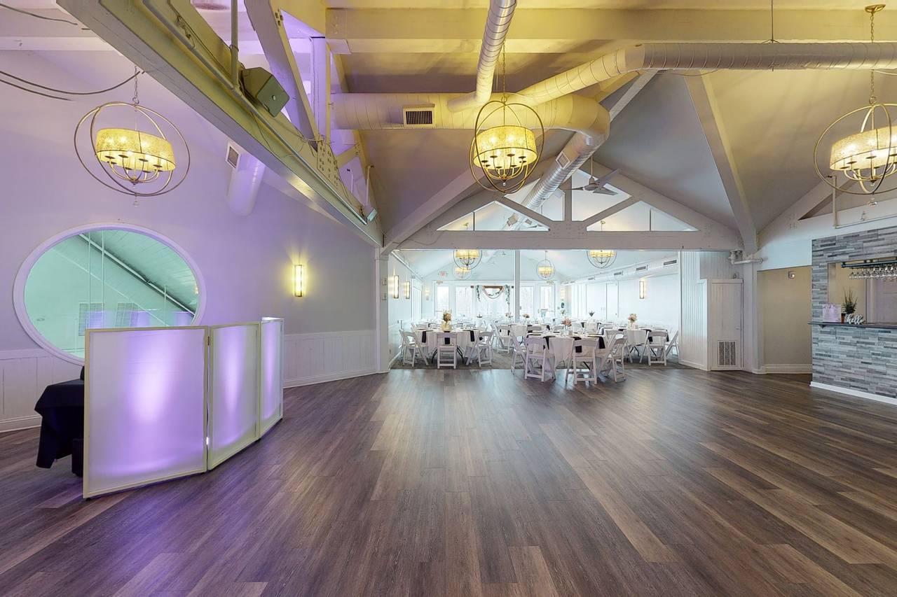 Rick's Cafe Boatyard - Restaurant Weddings - Indianapolis, IN - WeddingWire