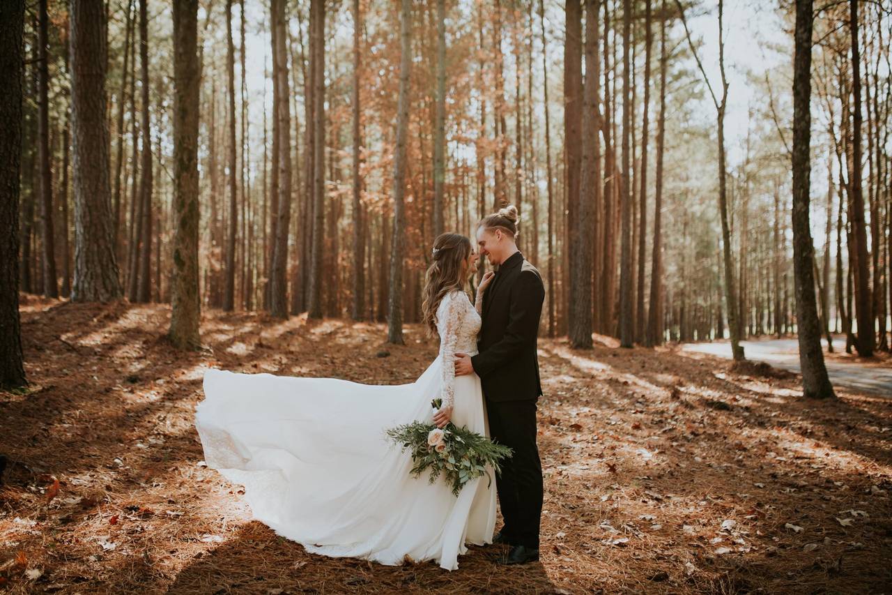 The Walters Barn - Reviews, Photos & Deals 2026 - Lula, GA - WeddingWire