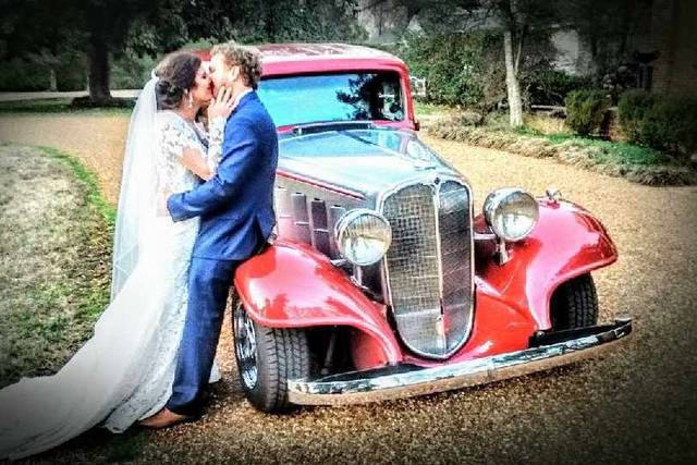 Wedding Limos & Wedding Transportation - WeddingWire