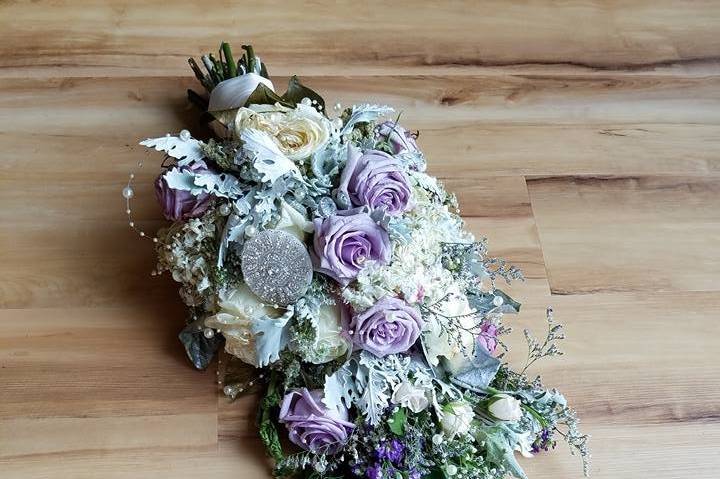 Blossom & Branch Designs - Wedding Florists - Aurora, IL - WeddingWire