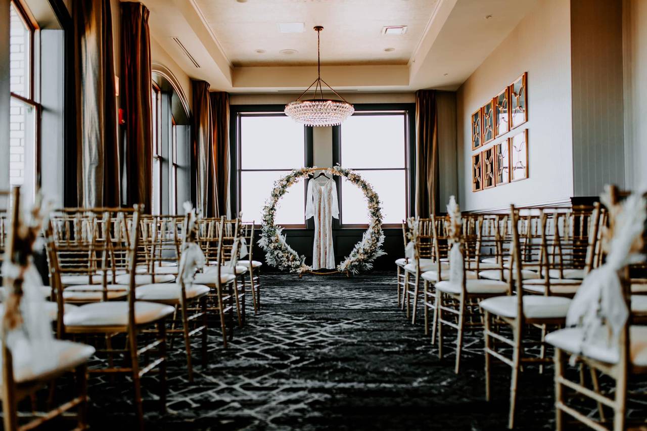 DoubleTree by Hilton Youngstown Downtown - Reviews, Photos & Deals 2026 ...