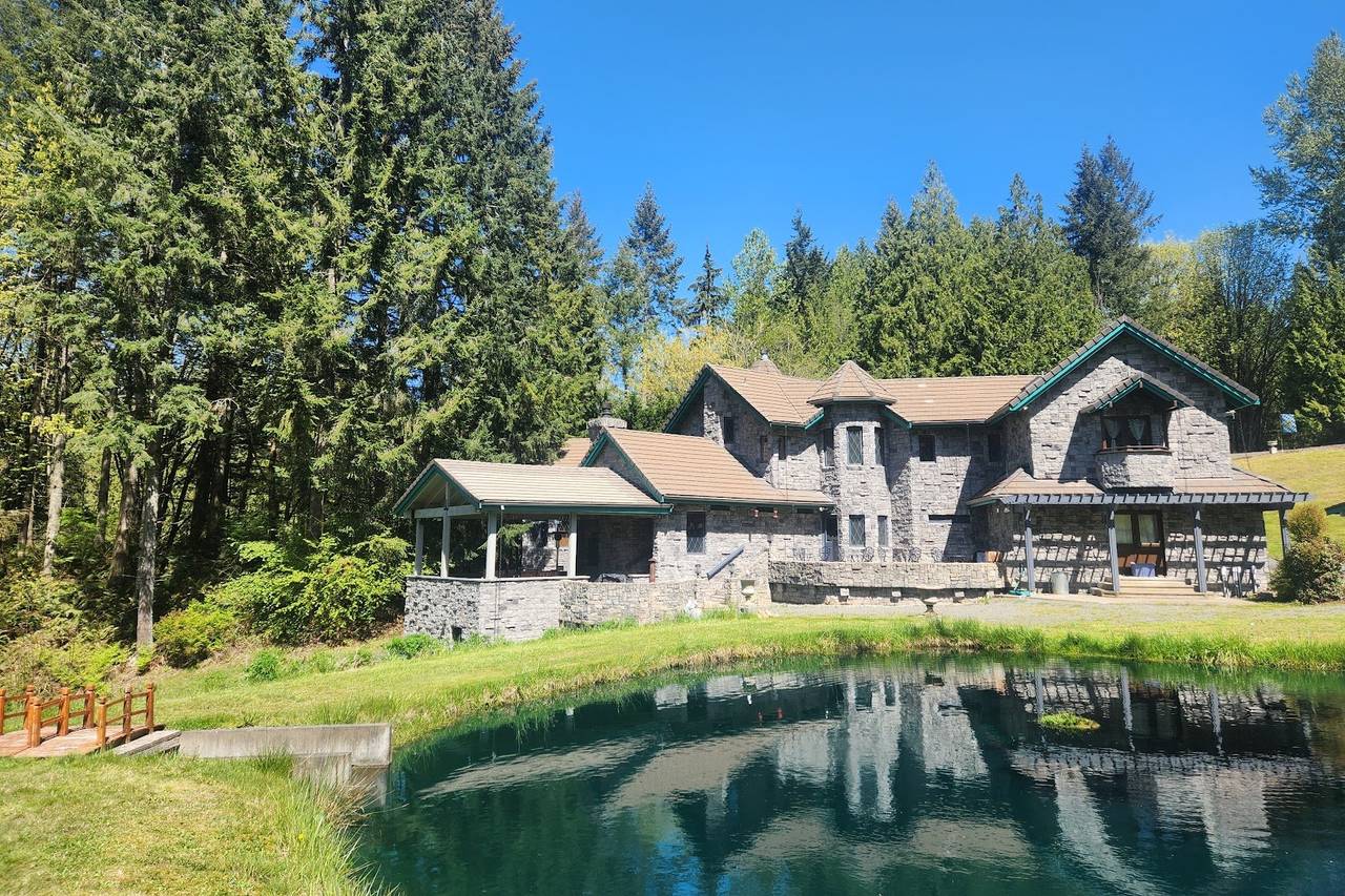 High Rock Castle - Reviews, Photos & Deals 2026 - Monroe, WA - WeddingWire