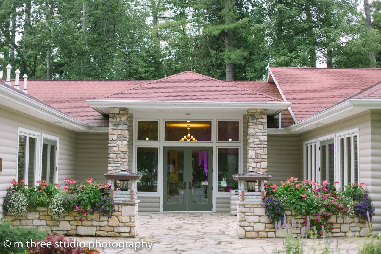 Gordon Lodge - Reviews, Photos & Deals 2026 - Baileys Harbor, WI ...