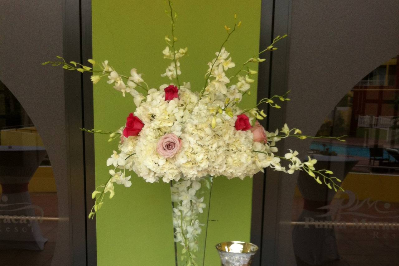Kute Gifts & Flowers - Flowers - San Juan, PR - WeddingWire