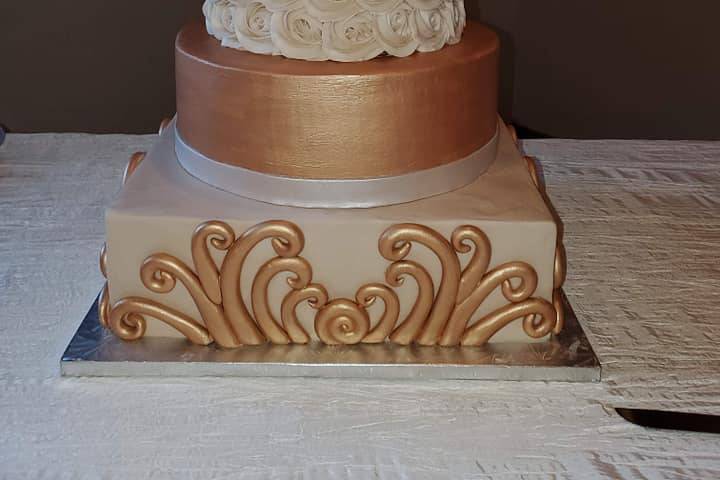 Candy Haven & Cakes - Wedding Cakes - Denton, TX - WeddingWire