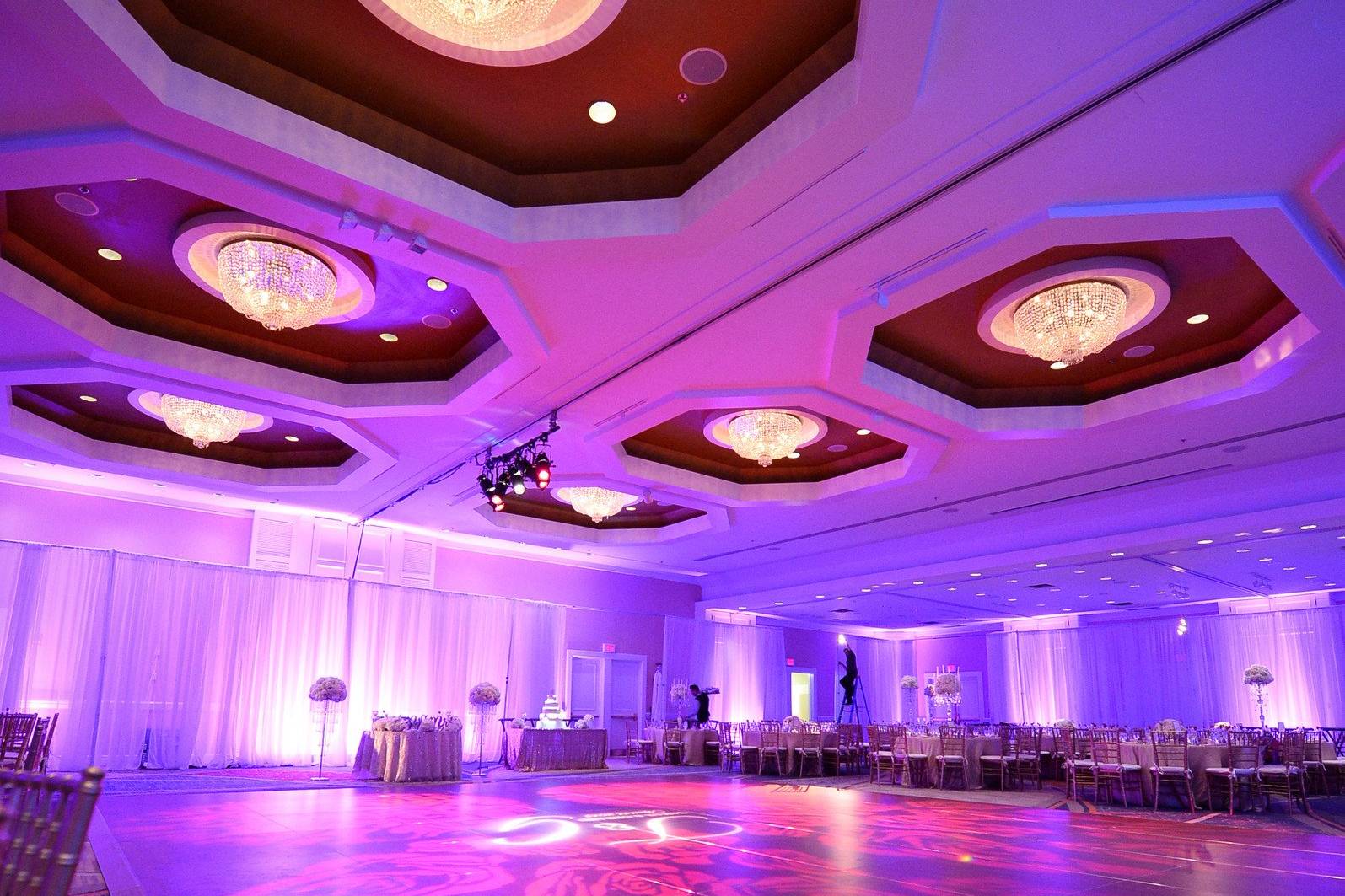 Boston Marriott Burlington - Hotel Weddings - Burlington, MA - WeddingWire