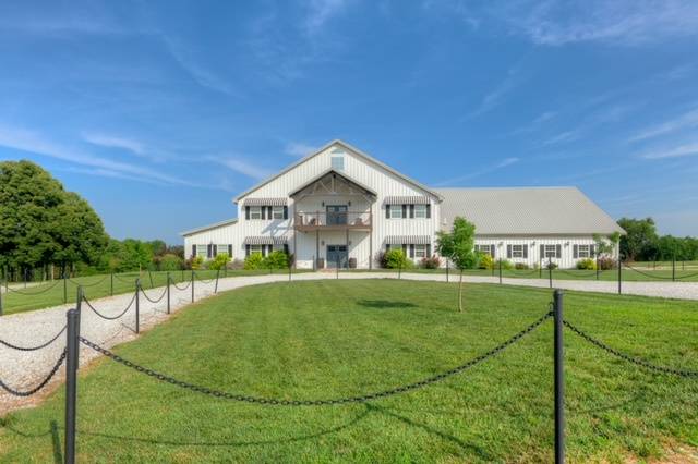 The Silver Spoon Barn - Venue - Joplin, MO - WeddingWire