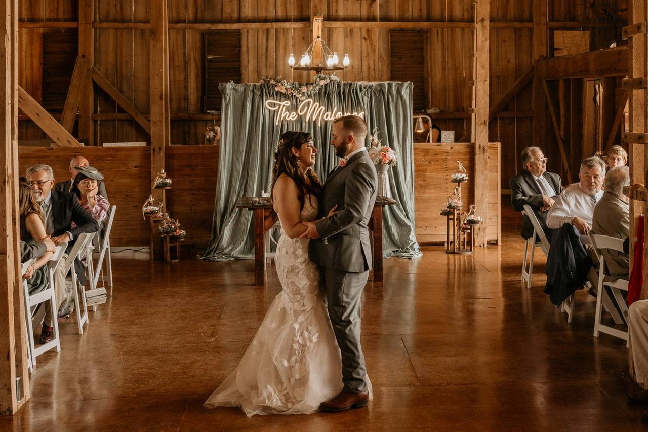 Harwood Farm - Barn & Farm Weddings - Woodbine, MD - WeddingWire