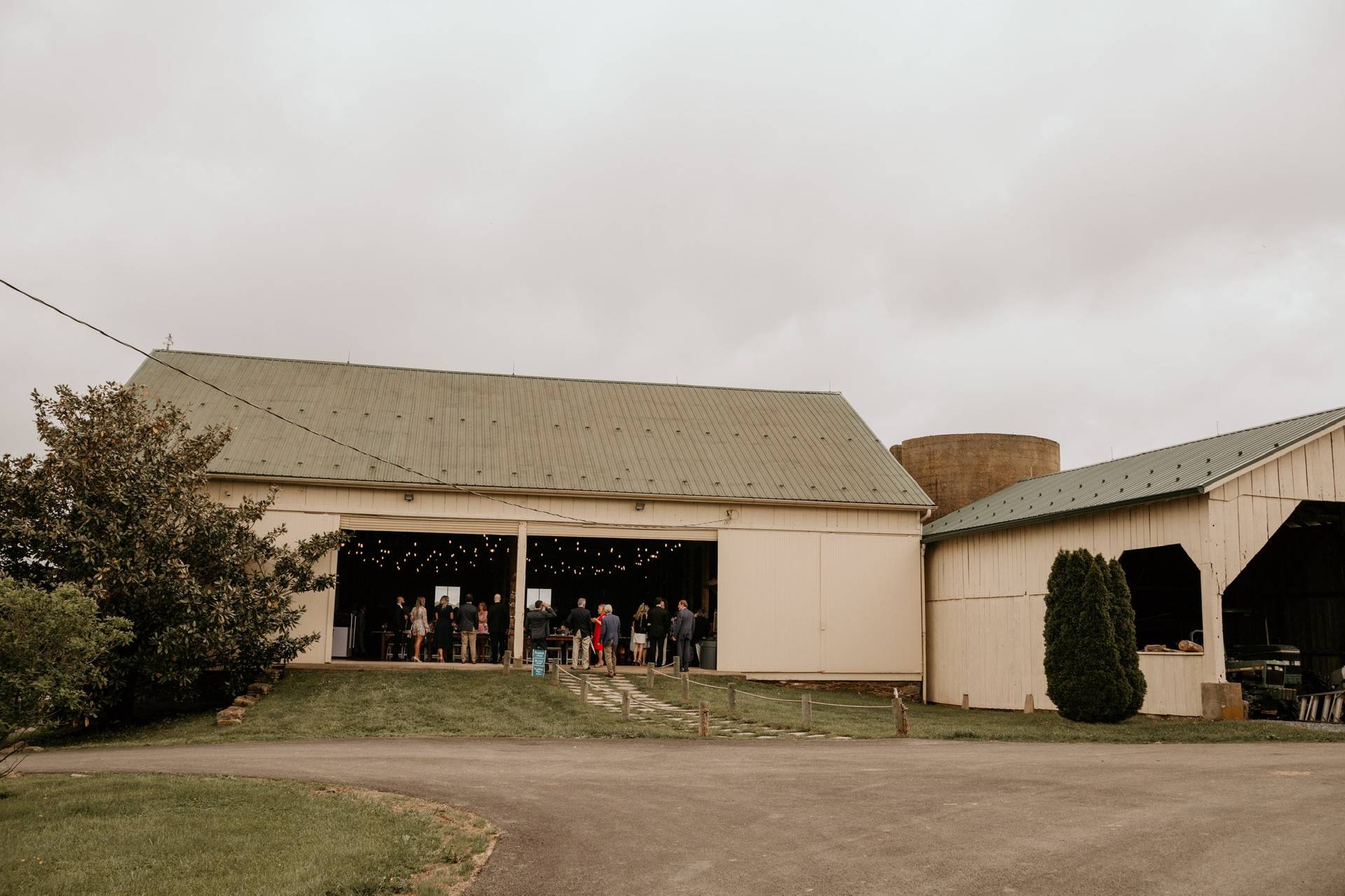 Harwood Farm - Barn & Farm Weddings - Woodbine, MD - WeddingWire