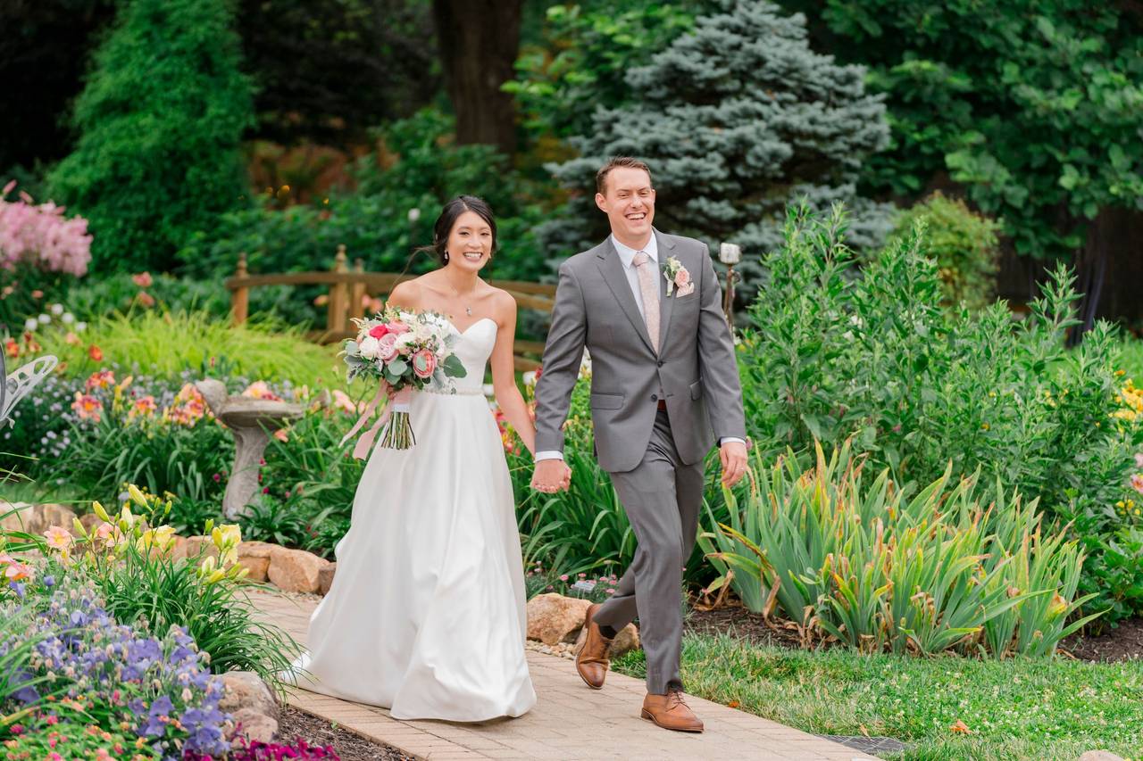 Avon Gardens - Reviews, Photos & Deals 2026 - Avon, IN - WeddingWire