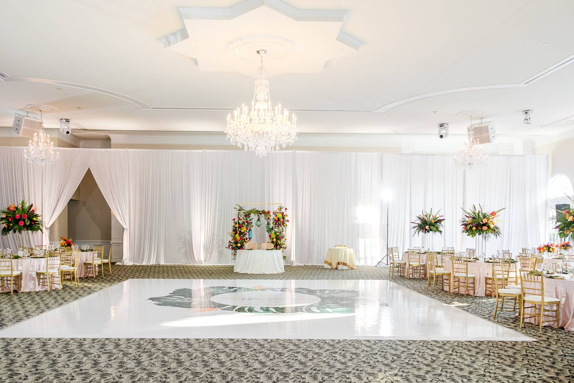 Foxchase Manor - Reviews, Photos & Deals 2026 - Manassas, VA - WeddingWire