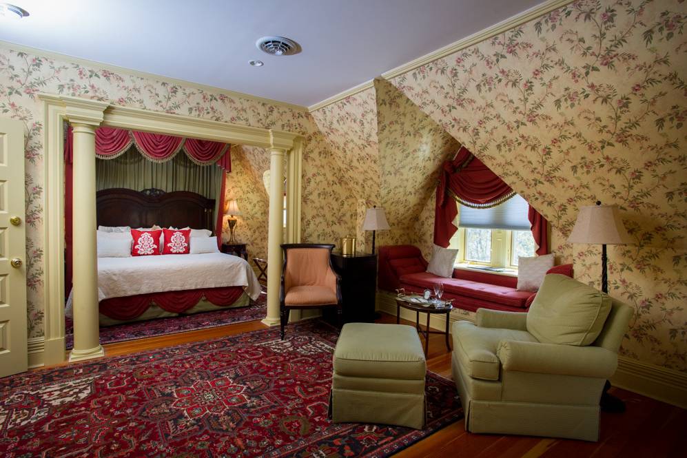 The Inn at Erlowest - Reviews, Photos & Deals 2026 - Lake George, NY ...