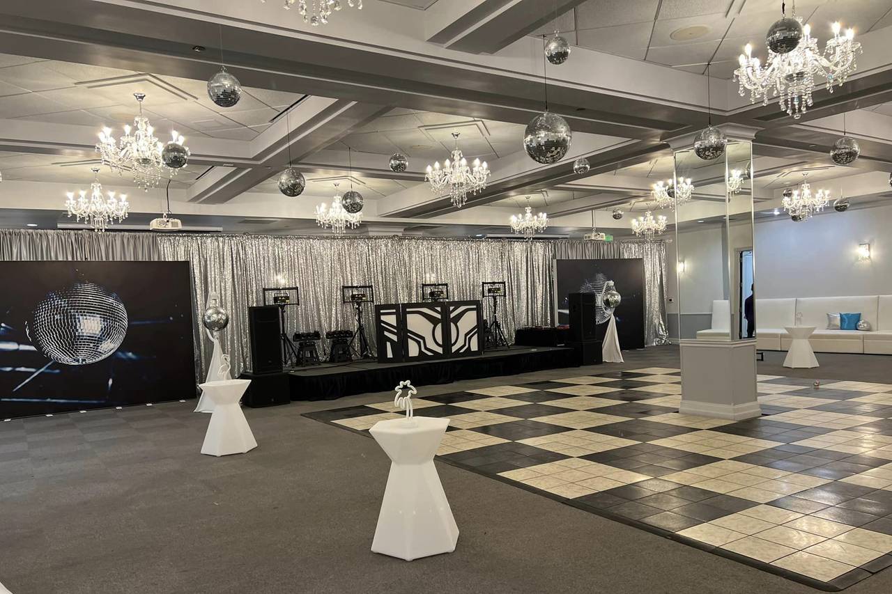 The Ballroom at Tanglewood - Reviews, Photos & Deals 2026 - Houston, TX ...