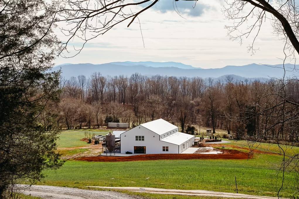 The Hidden Vale - Barn & Farm Weddings - Elizabethton, TN - WeddingWire