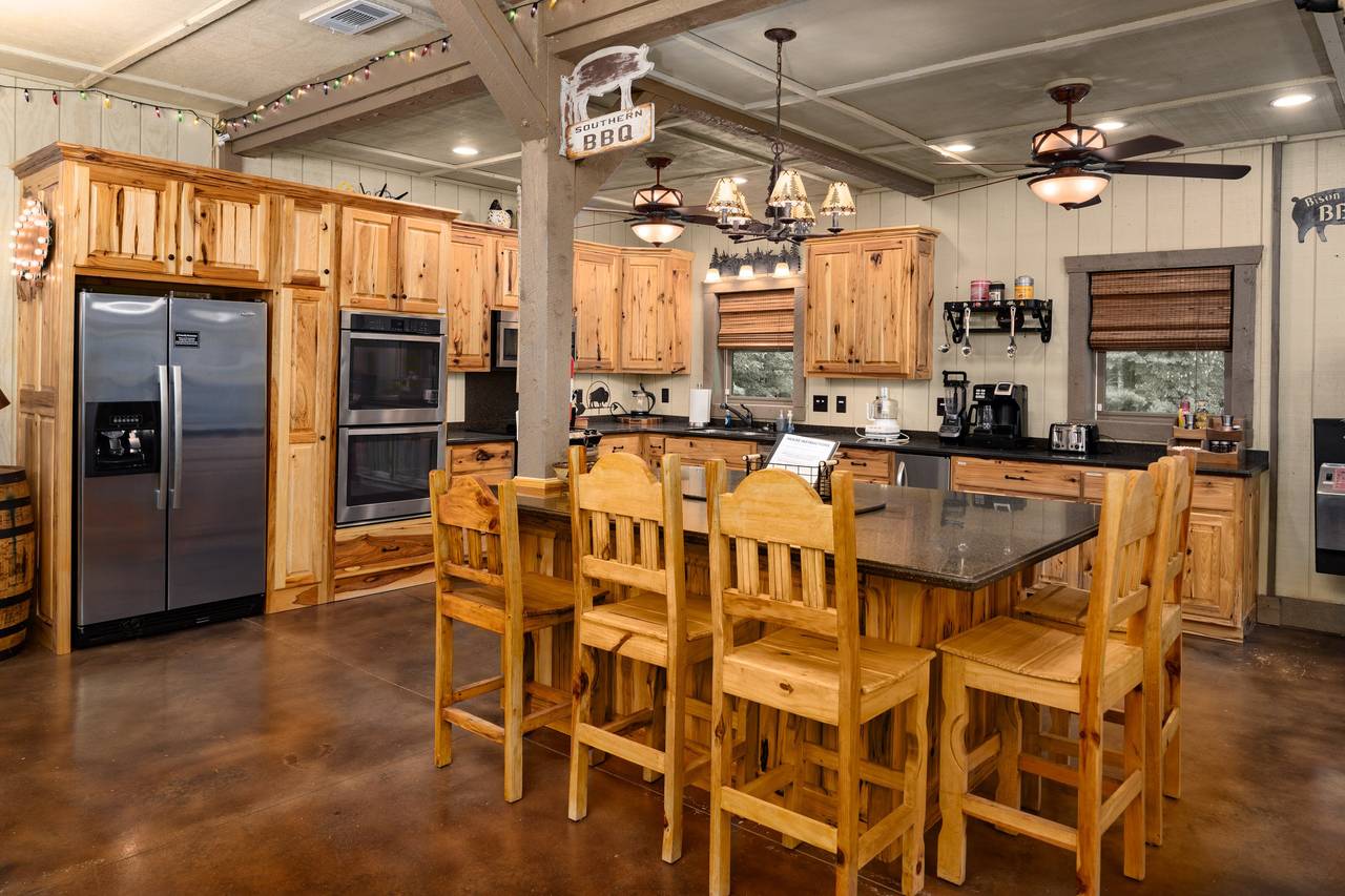 Bison View Lodge - Reviews, Photos & Deals 2026 - Kennesaw, GA ...