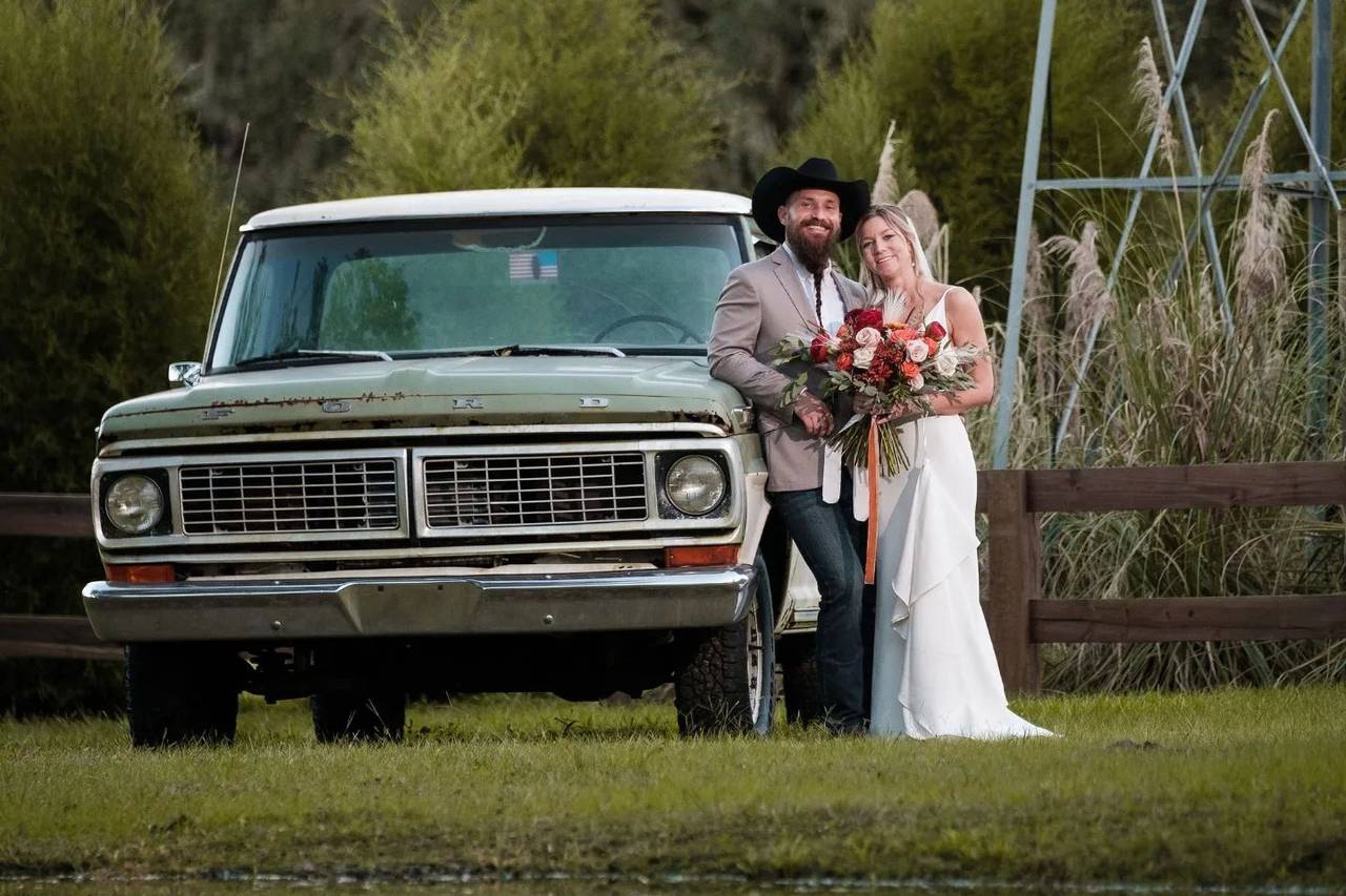 Darby Farm - Reviews, Photos & Deals 2026 - Dade City, FL - WeddingWire