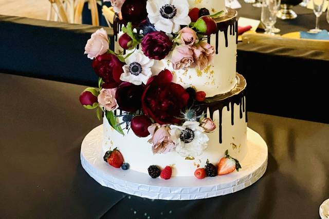 Chef Gina's Bakeshop - Wedding Cakes - Akron, OH - WeddingWire