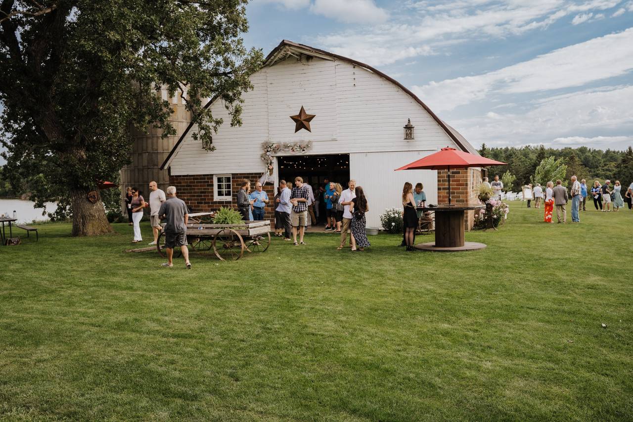 The 10 Best Barn & Farm Wedding Venues in Minnesota - WeddingWire