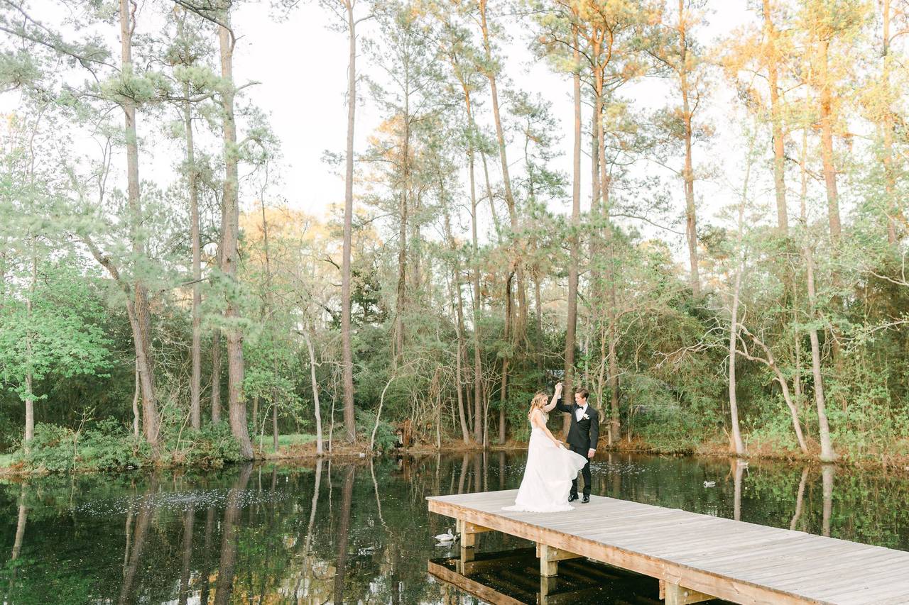 Addison Woods Wedding and Event Venue - Reviews, Photos & Deals 2026 ...
