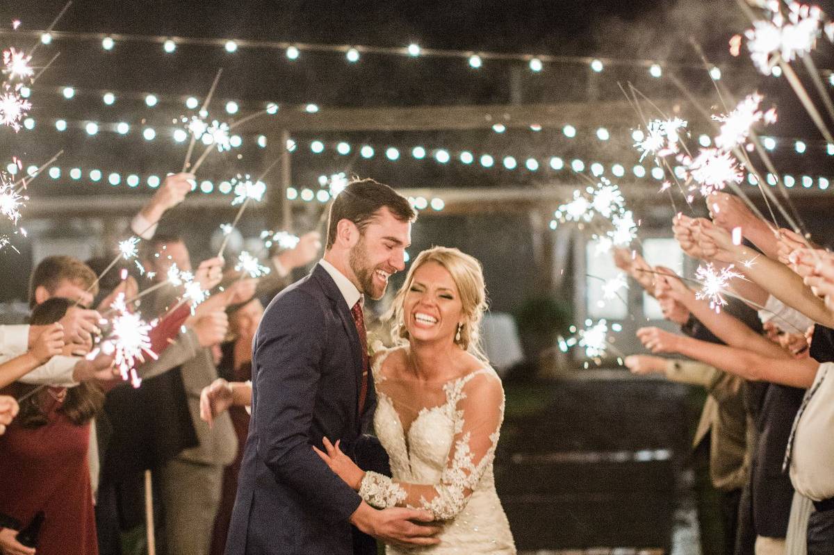 White Crest Farm - Barn & Farm Weddings - Carrollton, GA - WeddingWire