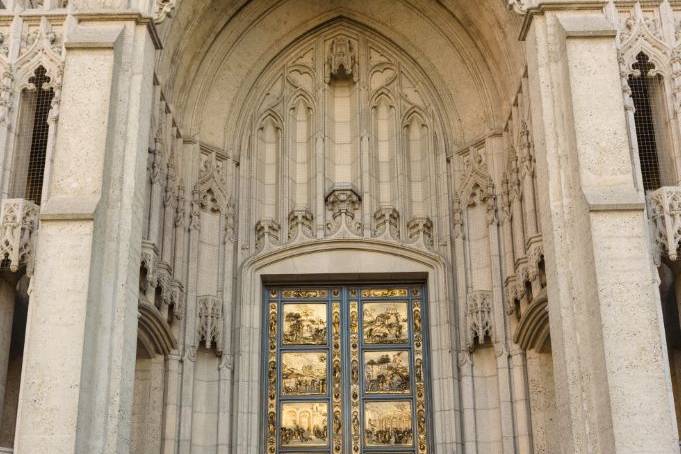 Grace Cathedral - Reviews, Photos & Deals 2026 - San Francisco, CA ...