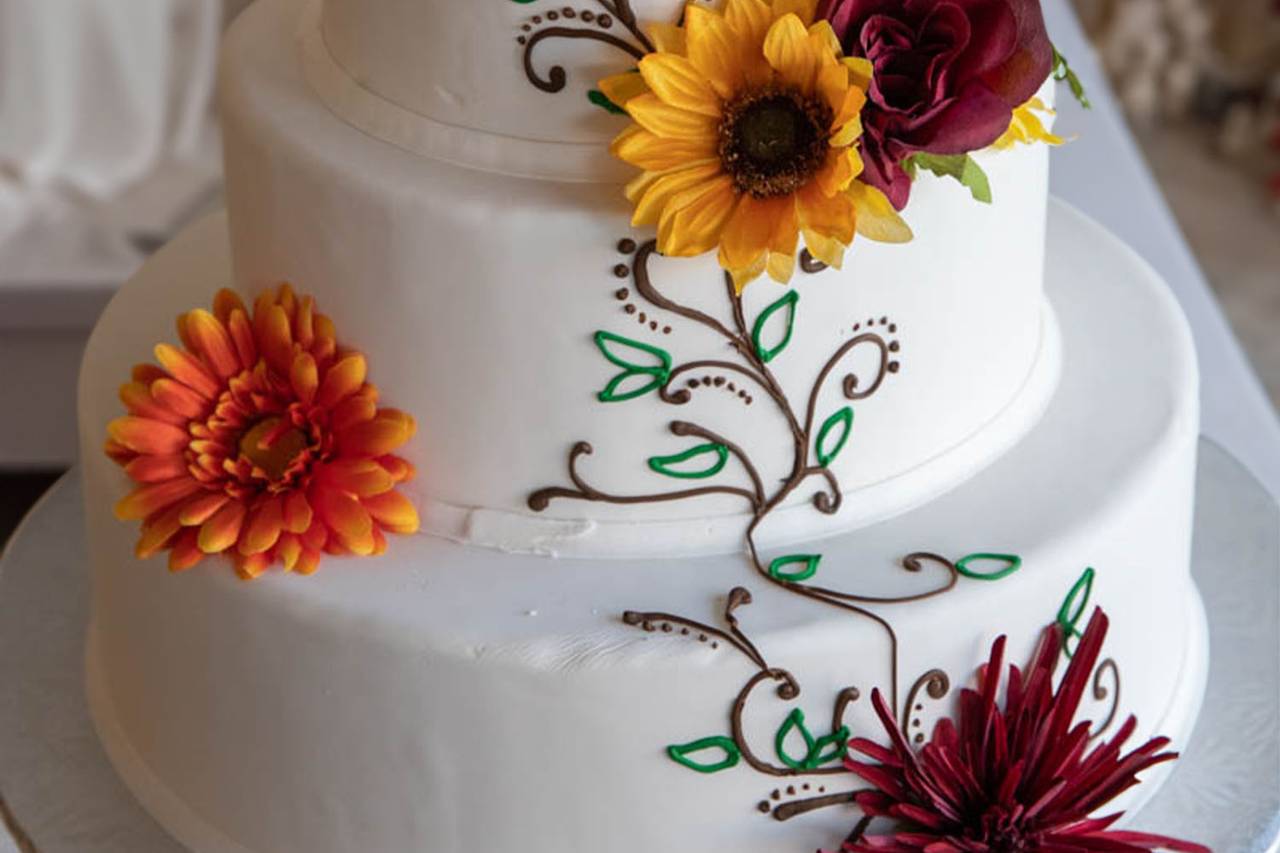 Bethel Bakery - Wedding Cake - Bethel Park, PA - WeddingWire