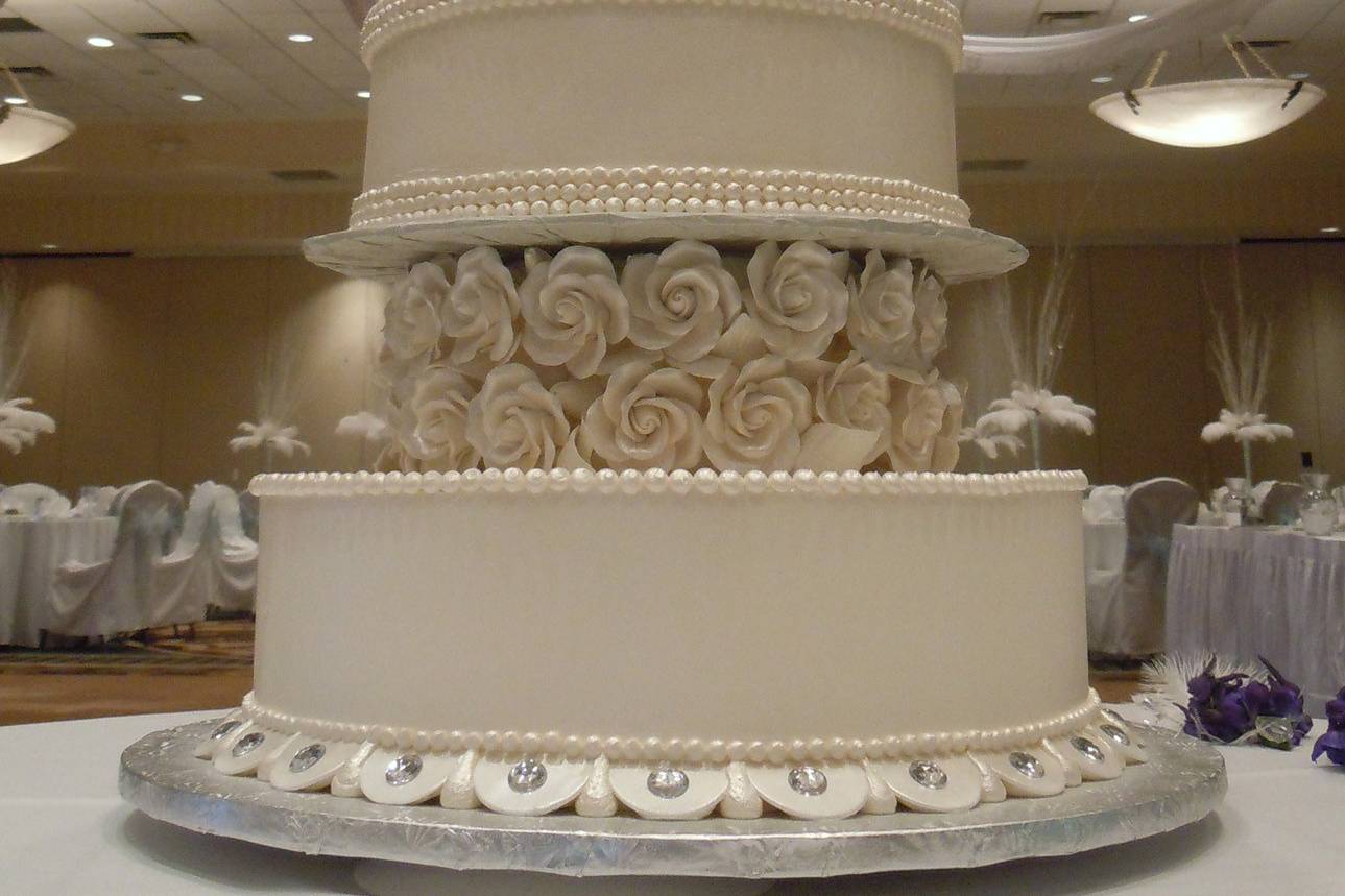Bethel Bakery - Wedding Cake - Bethel Park, PA - WeddingWire