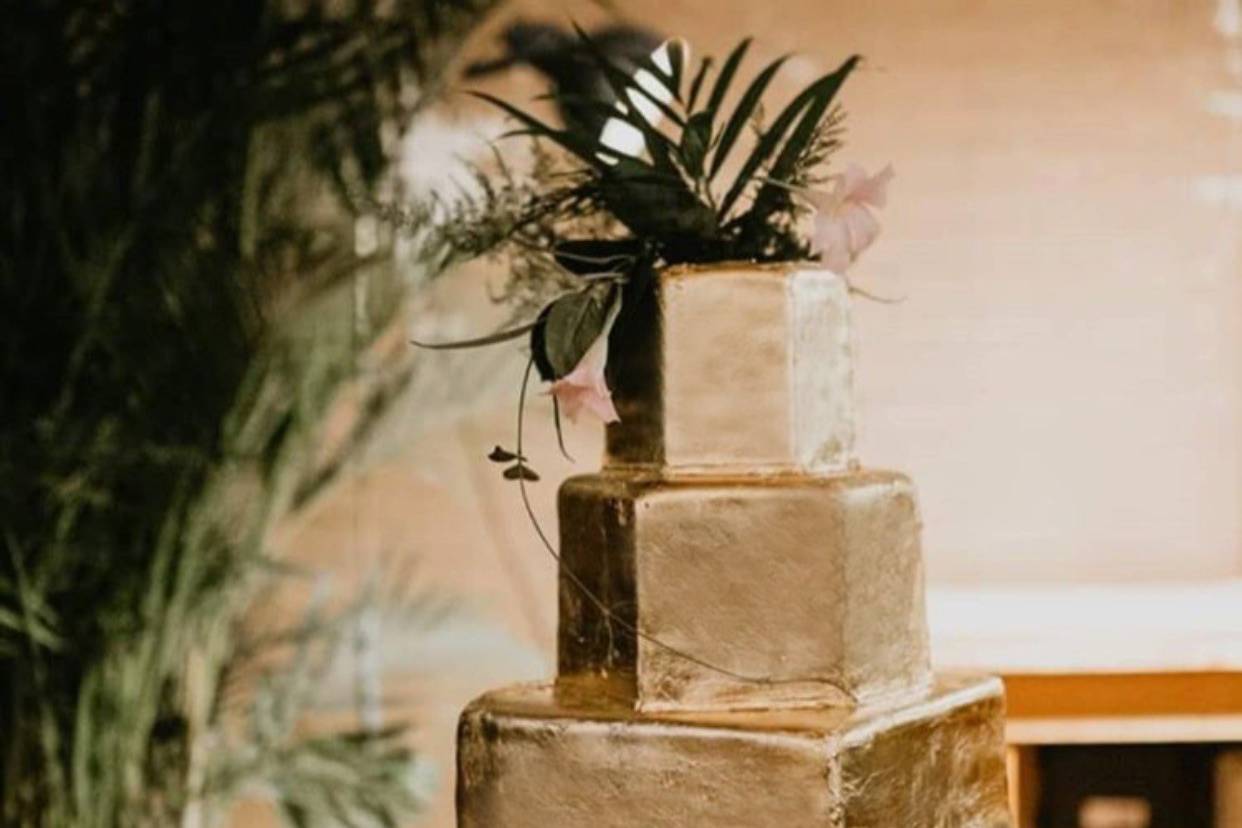 Bethel Bakery - Wedding Cake - Bethel Park, PA - WeddingWire