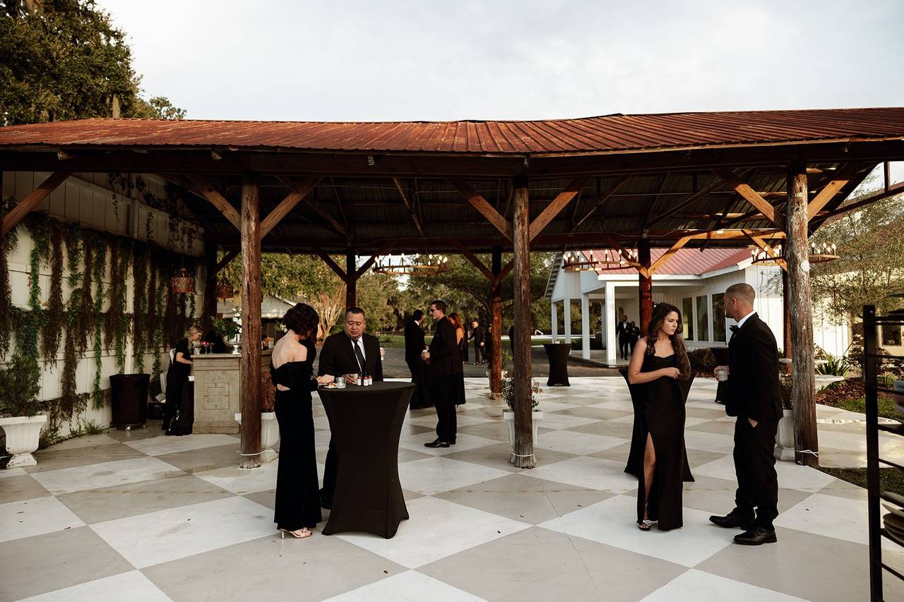 The Colonial at Sunset - Reviews, Photos & Deals 2026 - San Antonio, FL ...